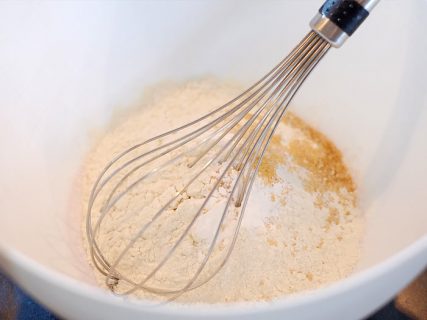 Zelf pannenkoekenbeslag maken voor luchtige pannenkoeken - Kookidee