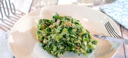 Spinaziestamppot met gele paprika, paddenstoelen en pancetta - Kookidee